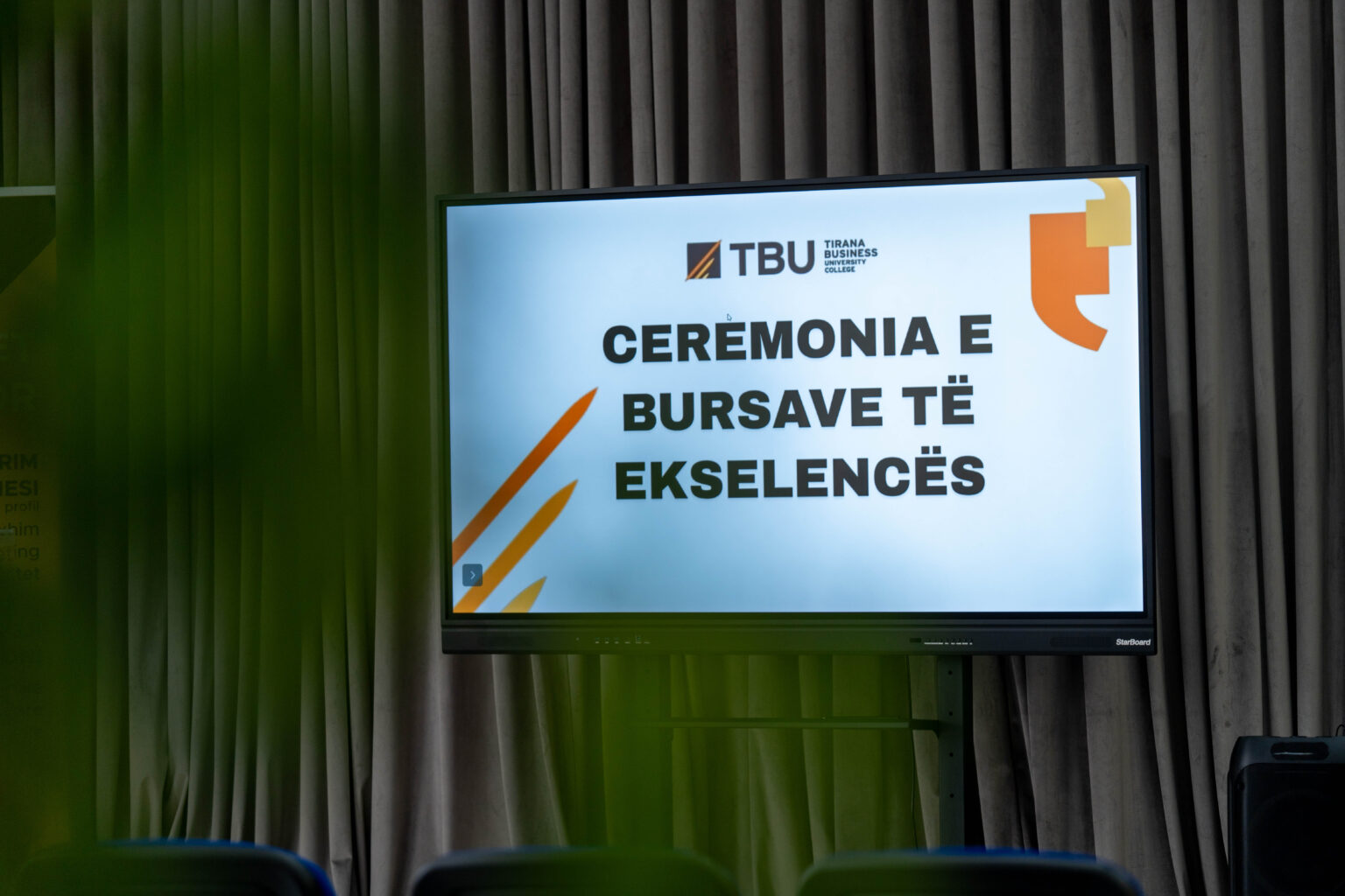 Kryefaqja - English - Tirana Business University